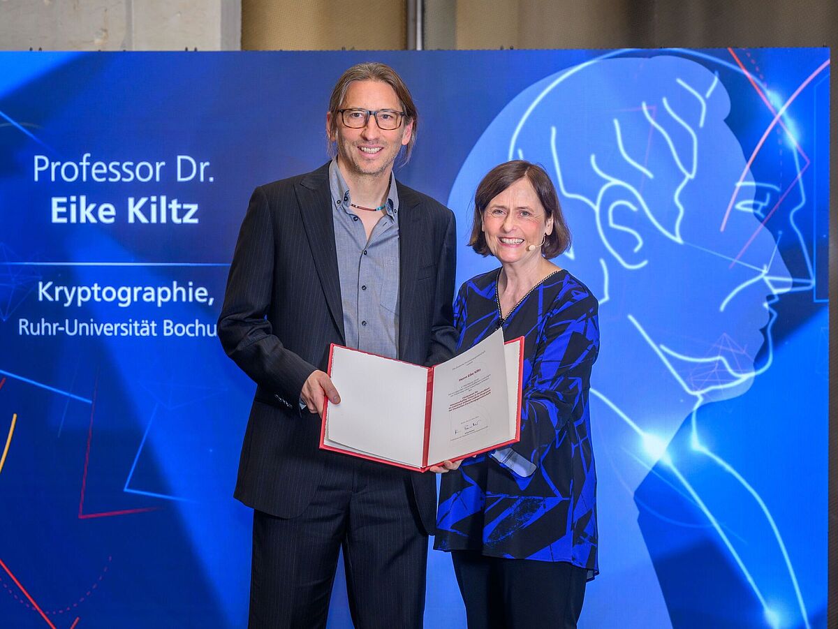 Leibniz Preis an Eike Kiltz verliehen