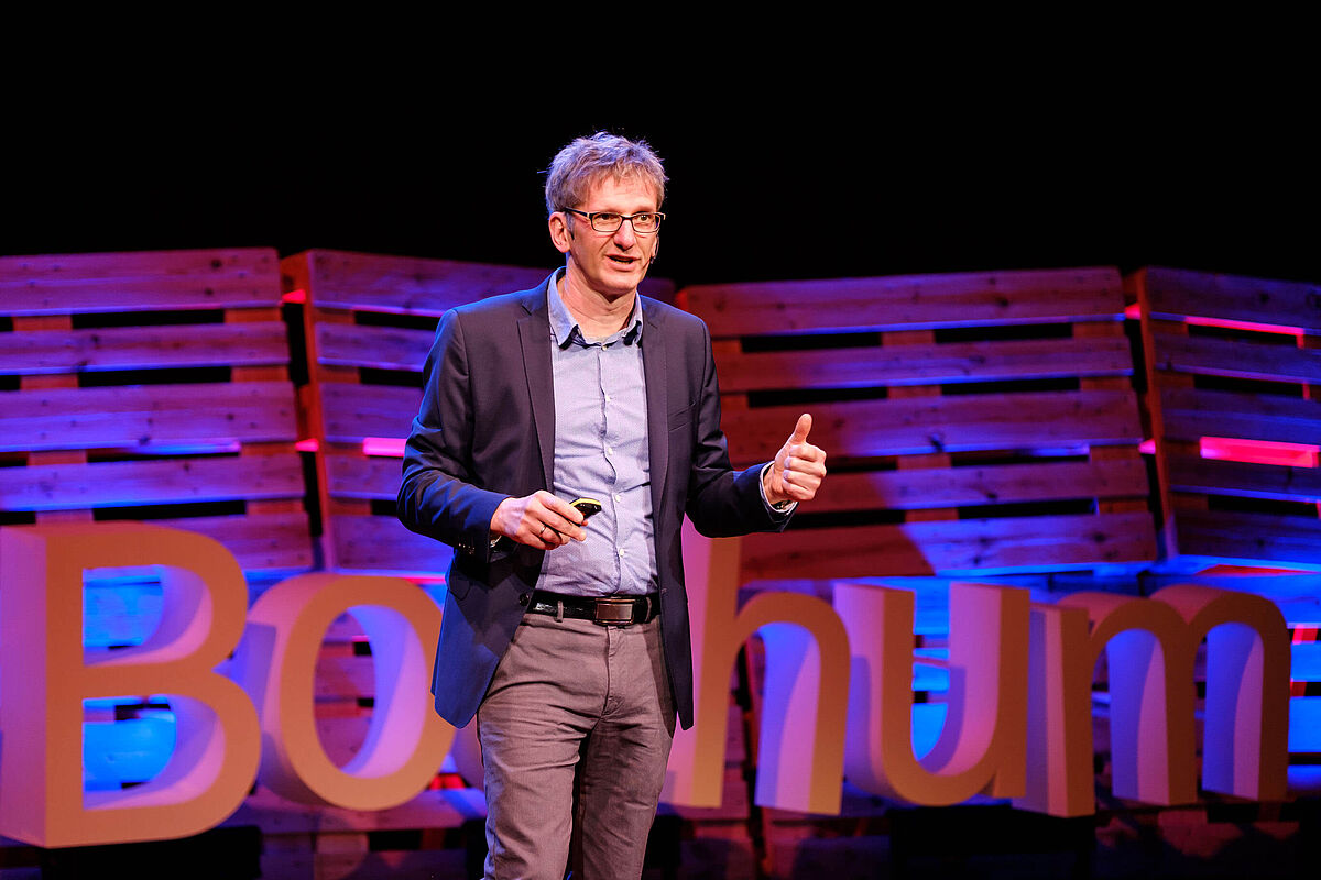 Prof. Christof Paar at the TEDxTalk in Bochum